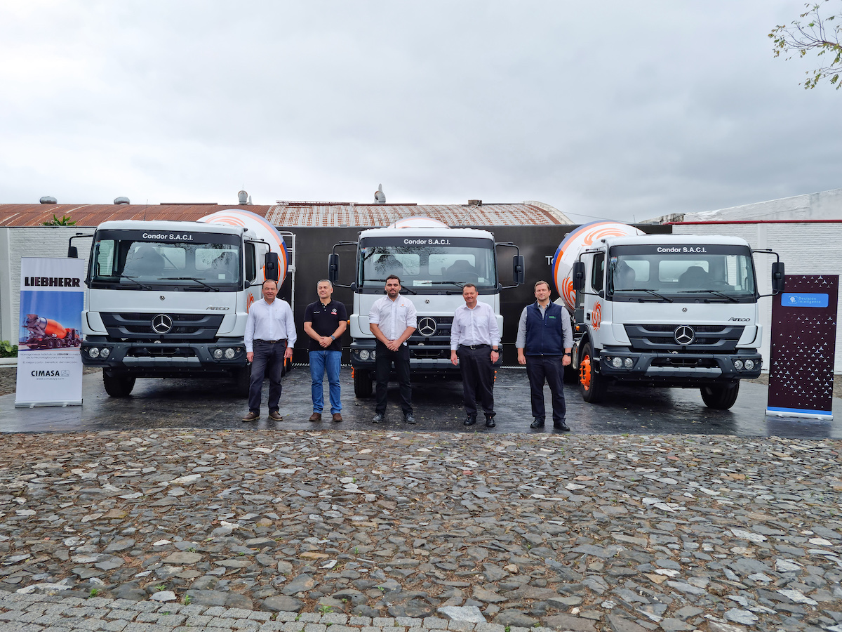 Grupo Condor entregó 3 camiones Mercedes-Benz Atego 2730B a la empresa ...