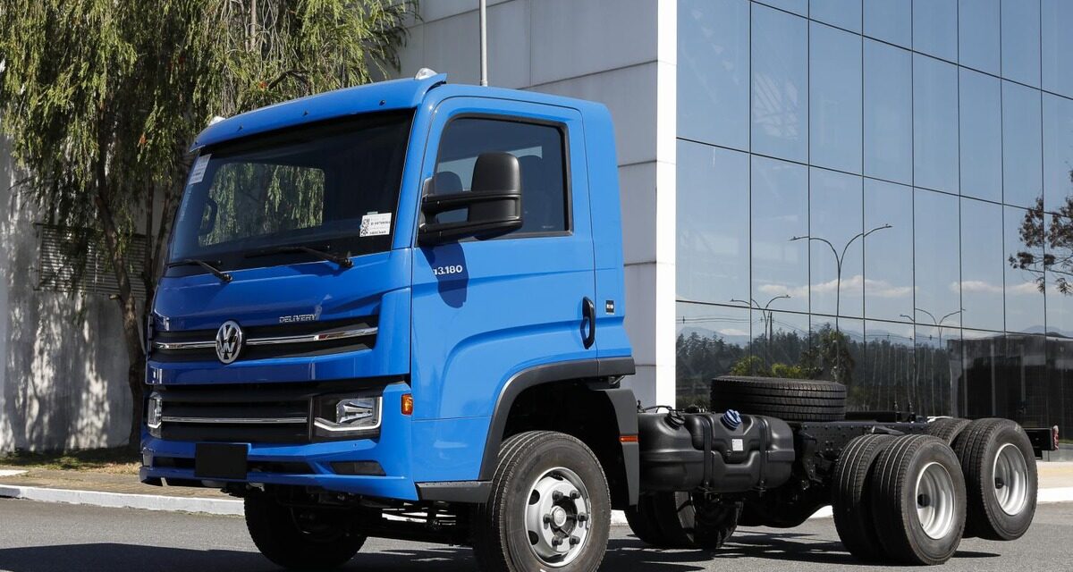 VWCO amplía la entrega del Delivery 13.180 6×2 con nuevo eje en Brasil ...